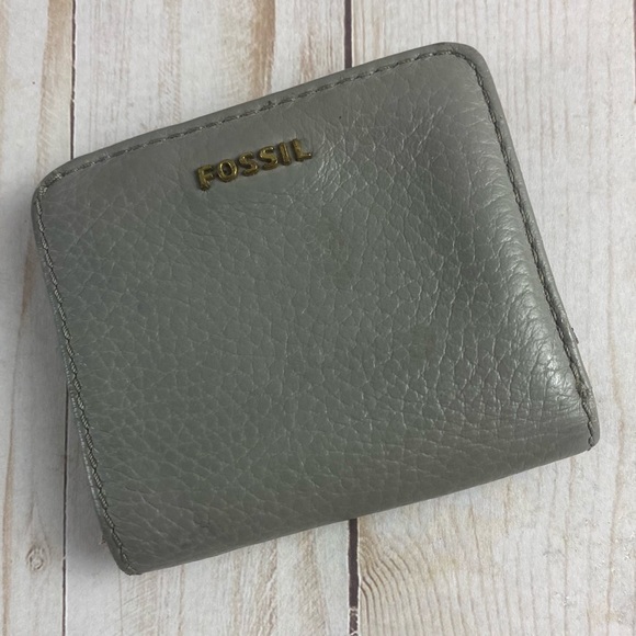 Fossil | Accessories | Fossil Womens Gray Madison Bifold Wallet | Poshmark